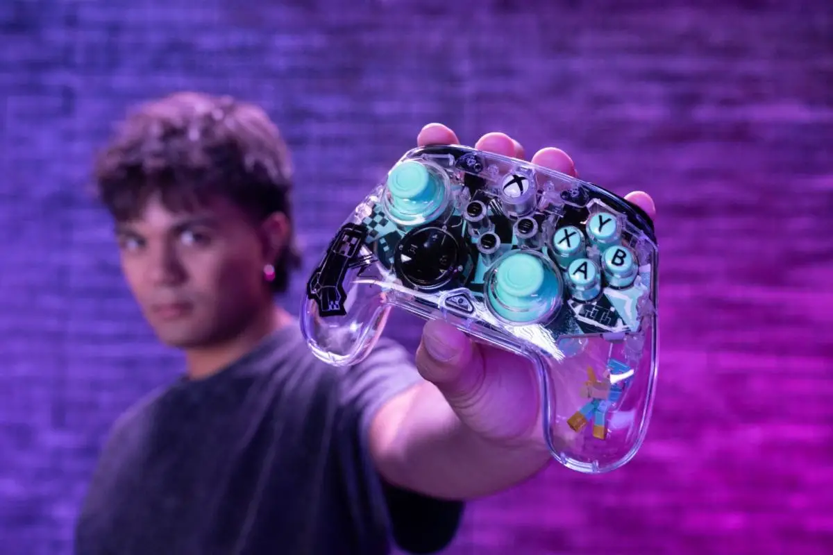 Mine and craft with new REALMz Minecraft – Diamond Print Wireless ...