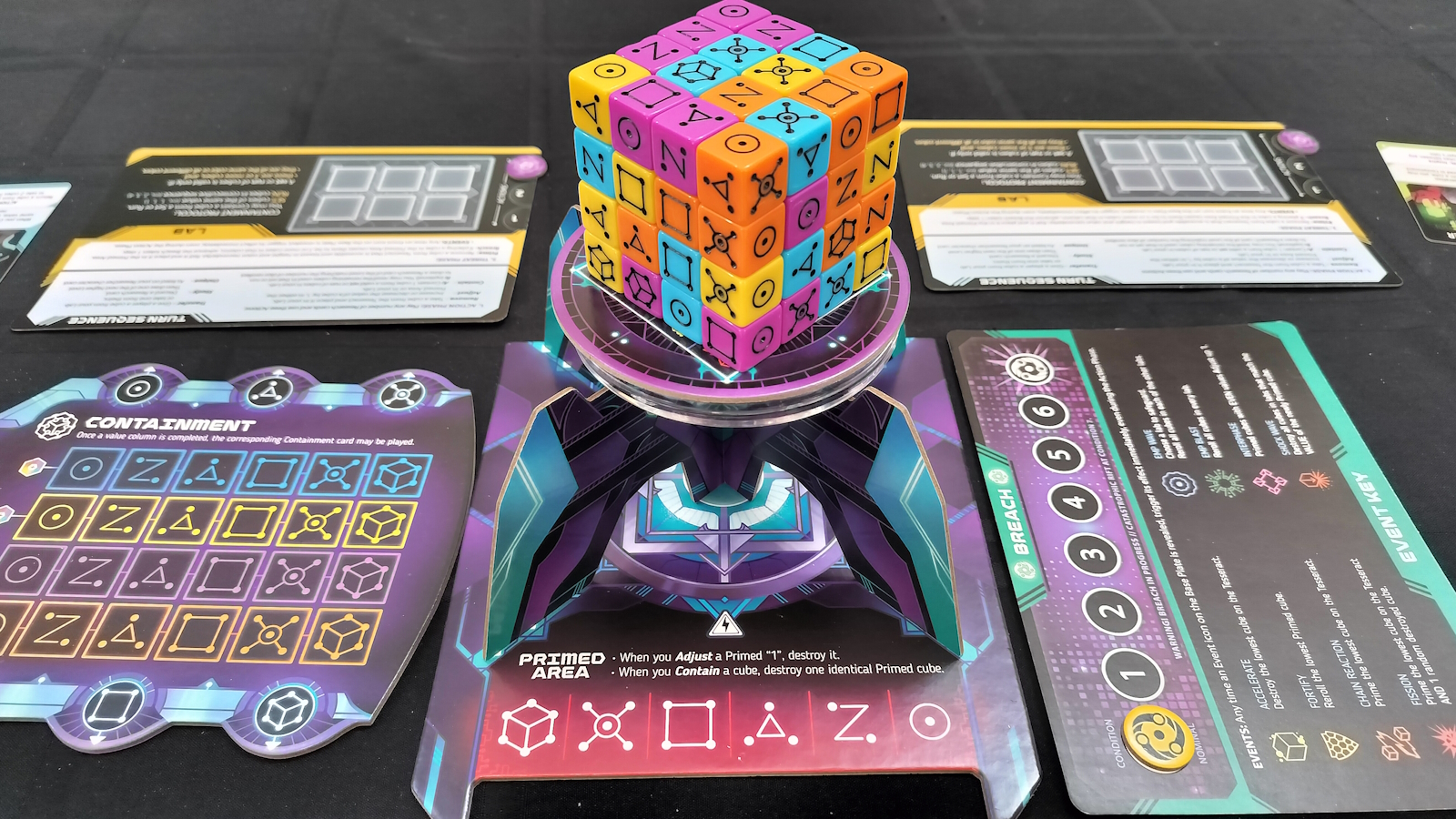 Tesseract review – Hyperdimensional bomb squad